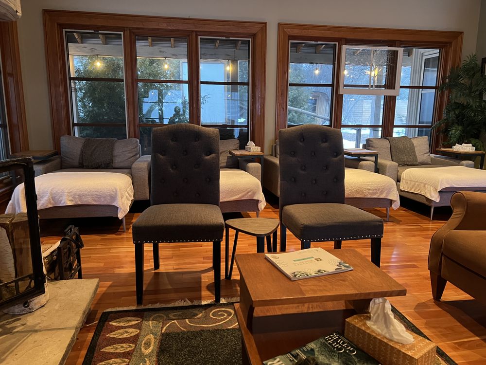 FIELDSTONE SPA - Updated March 2024 - 17 Photos - 8488 Smylie Road ...