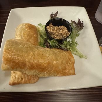 TWO BRIDGES PUB & EATERY - Updated July 2025 - 49 Photos & 26 Reviews ...