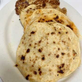 PUPUSERIA CHEROS - Updated September 2024 - 61 Photos & 34 Reviews ...