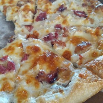 WHITE PINES YOOPER DINER - Updated December 2025 - 35409 Mall Cir Dr ...