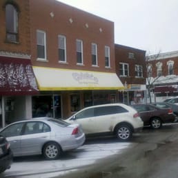 CHICKS ON THE SQUARE - Updated July 2025 - 49 Photos & 145 Reviews ...