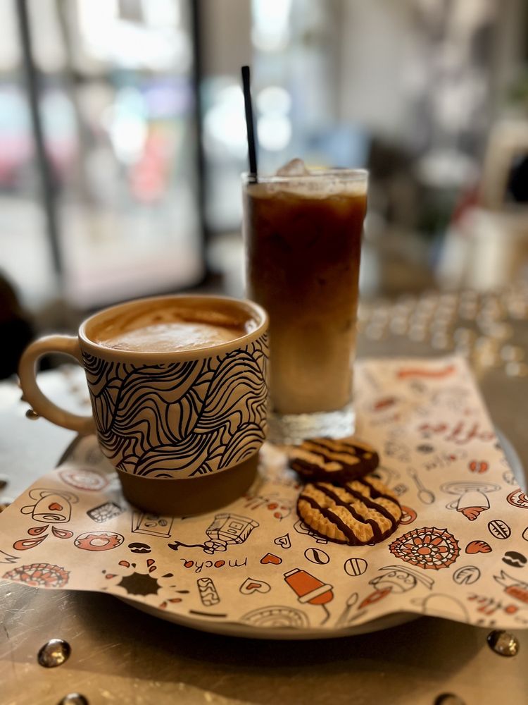 CITY SKYLINE CHICAGO COFFEE LOUNGE - Updated September 2025 - 66 Photos ...