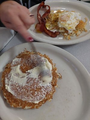 HURRICANE’S RESTAURANT & DRIVE-IN - Updated June 2025 - 152 Photos ...