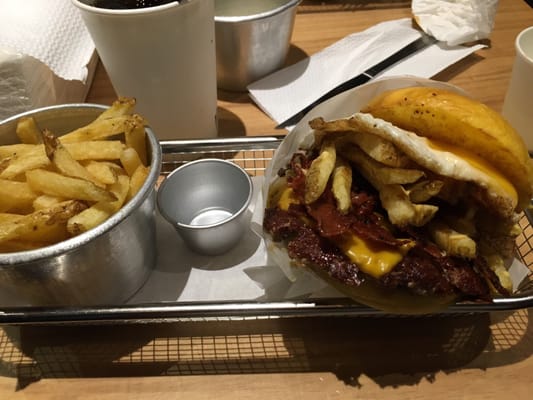 BURGER GEEK - Updated December 2025 - Molito Commercial Complex ...