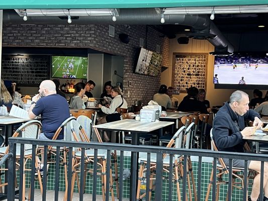 MOTORWORKS BREWING TAPROOM - Updated September 2025 - 71 Photos & 16 ...