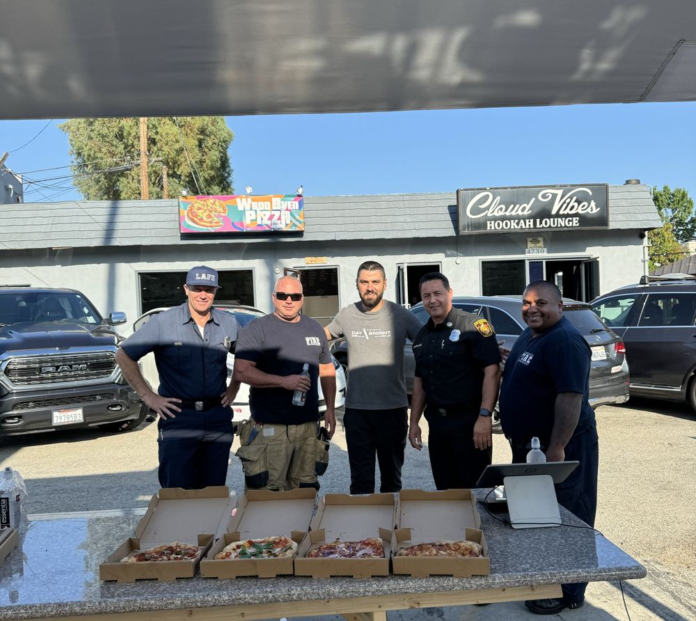 TIC TAC TOE PIZZA - Updated December 2024 - 79 Photos & 49 Reviews ...