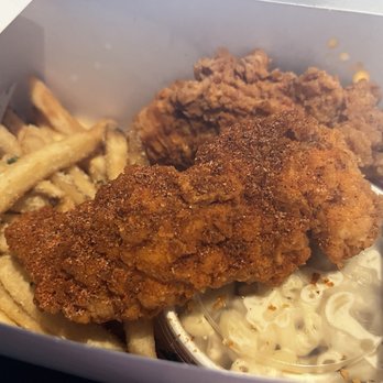 CHICK’N OUT - 181 Photos & 57 Reviews - 37 Charlotte St, Rochester, New ...