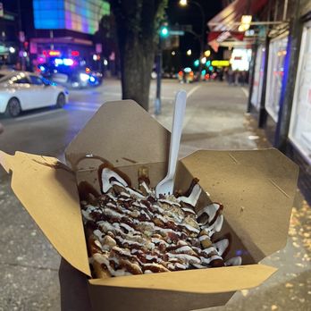 MEAN POUTINE - Updated June 2024 - 299 Photos & 283 Reviews - 718 ...