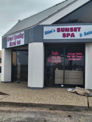 SLIM’S SUNSET SPA - Updated December 2025 - 22 Photos - 5000 E ...