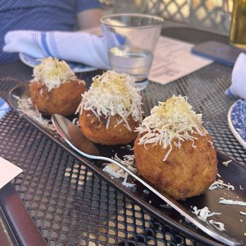 GALLUCCI PIZZERIA NAPOLETANA - Updated December 2025 - 230 Photos & 228 ...