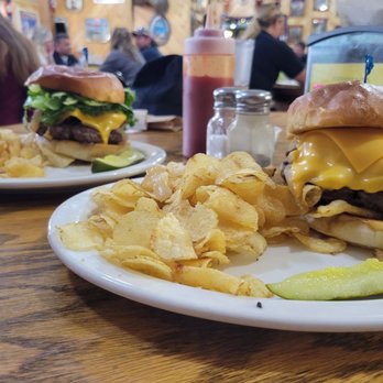 JOLLY INN - Updated March 2025 - 37 Photos & 37 Reviews - 8019 M-77 ...