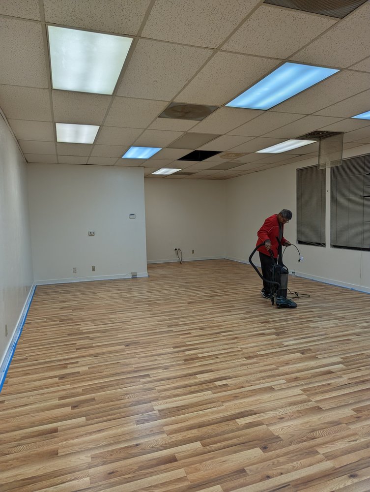 EXECUTIVE SQUARE - Updated July 2024 - 38733 9th St E, Palmdale ...