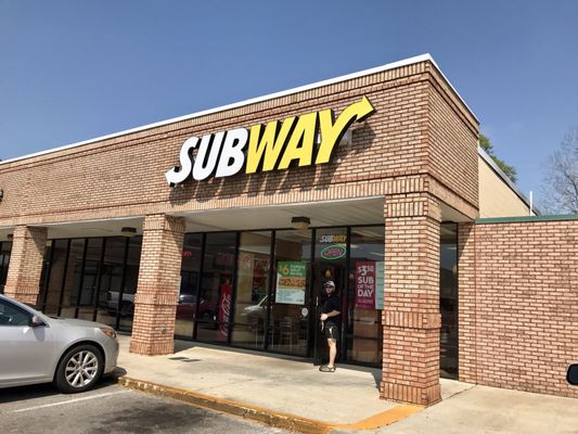 SUBWAY - Updated September 2025 - 200 W Railroad St, Long Beach ...