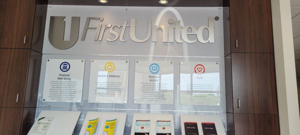 FIRST UNITED BANK - Updated October 2025 - 13 Reviews - 8411 Preston Rd ...