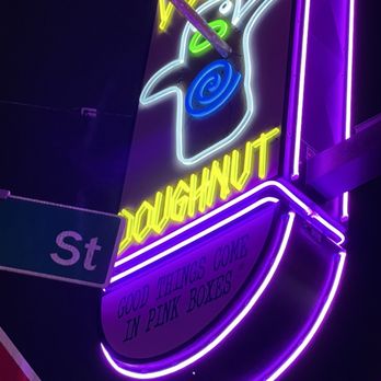 VOODOO DOUGHNUT - Updated April 2025 - 207 Photos & 68 Reviews - 1201 ...