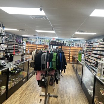 HABITS SMOKE & VAPE - Updated January 2026 - 25 Photos - 1874 Piedmont ...