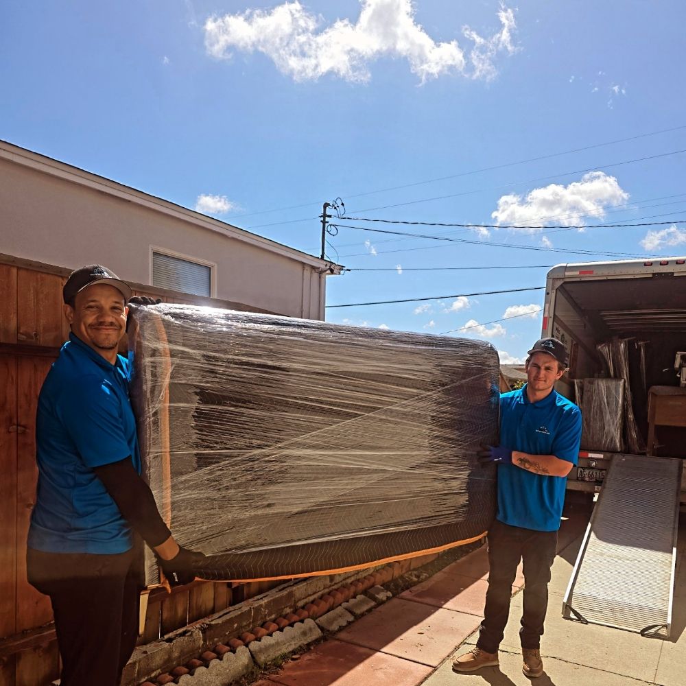 SOCO MOVES - Updated December 2025 - 25 Photos - 2305 Historic Decatur ...