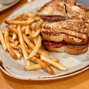 LETTUCE RESTAURANT & CATERING - 628 Photos & 972 Reviews - 1632 Locust ...