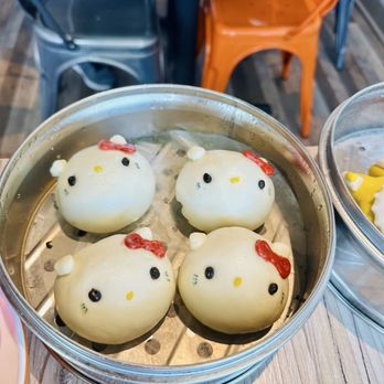 BUN WORLD - Updated October 2025 - 593 Photos & 219 Reviews - 1071 N ...