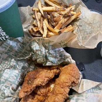 WINGSTOP - Updated December 2025 - 54 Photos & 101 Reviews - 2619 N ...