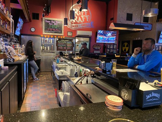 THE RIFF RAFF BAR AND GRILL - Updated October 2024 - 86 Photos & 51 ...