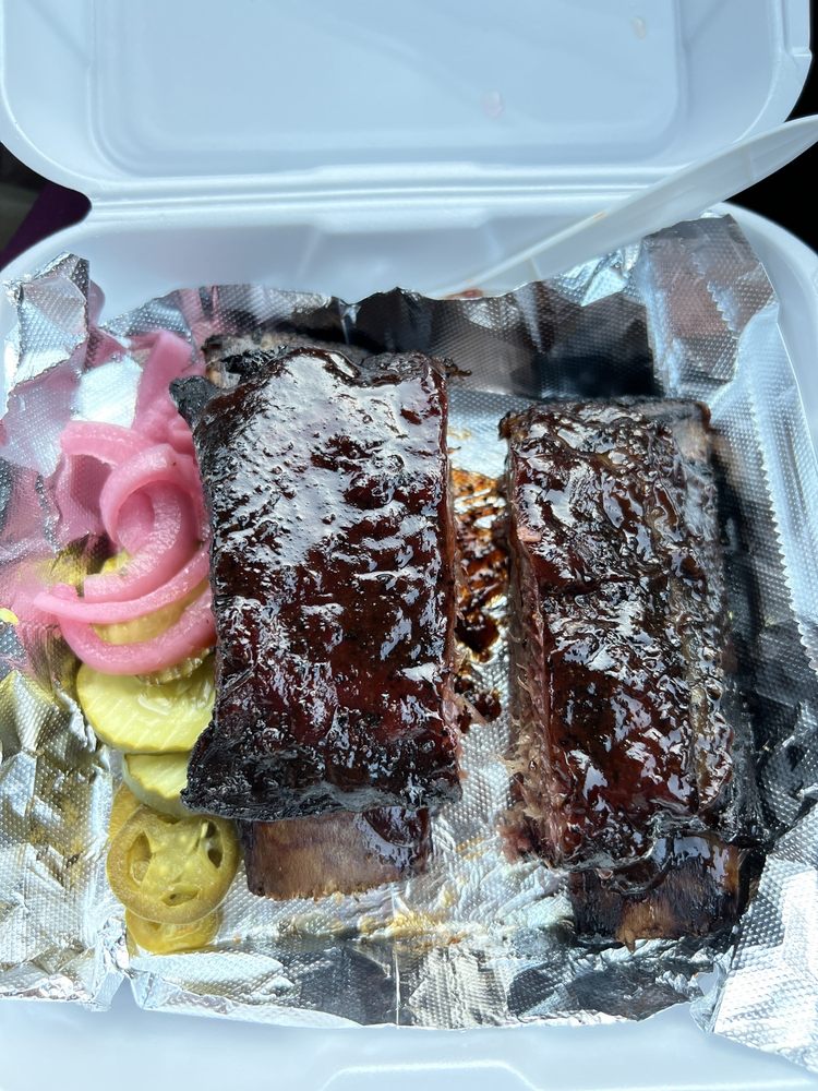 THE SMOKIN SILVERBACK - Updated January 2025 - 38 Photos & 25 Reviews ...