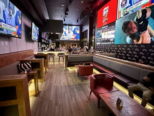 CMX BRICKELL DINE-IN - Updated October 2025 - 517 Photos & 477 Reviews ...