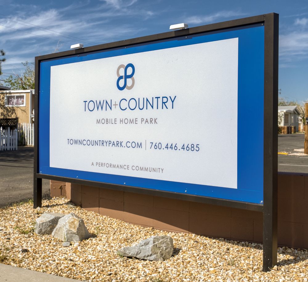 TOWN & COUNTRY PARK - Updated October 2025 - Request Information - 1599 ...