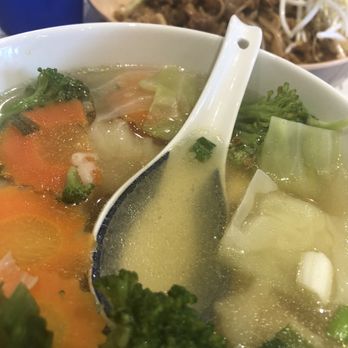 MAH KIN - Updated October 2025 - 27 Photos & 17 Reviews - 5210 Brainerd ...