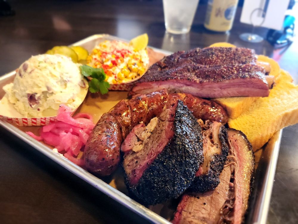DAYNE’S CRAFT BARBECUE - 28 Photos & 26 Reviews - 100 S Front St, Aledo ...