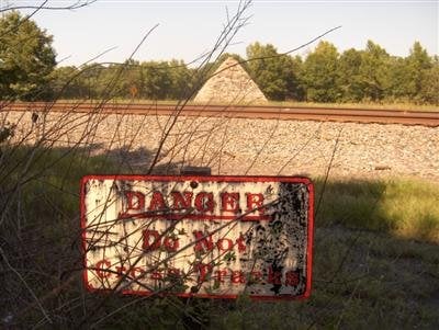 THE MEADE PYRAMID - Updated December 2025 - 11 Photos - Lee Dr ...