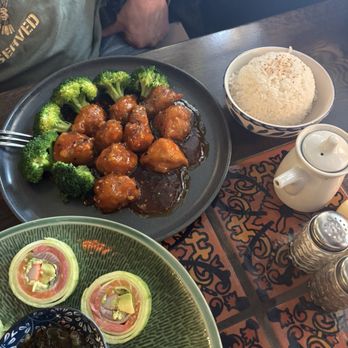 THE 698 - Updated April 2025 - 117 Photos & 33 Reviews - 698 N High St ...