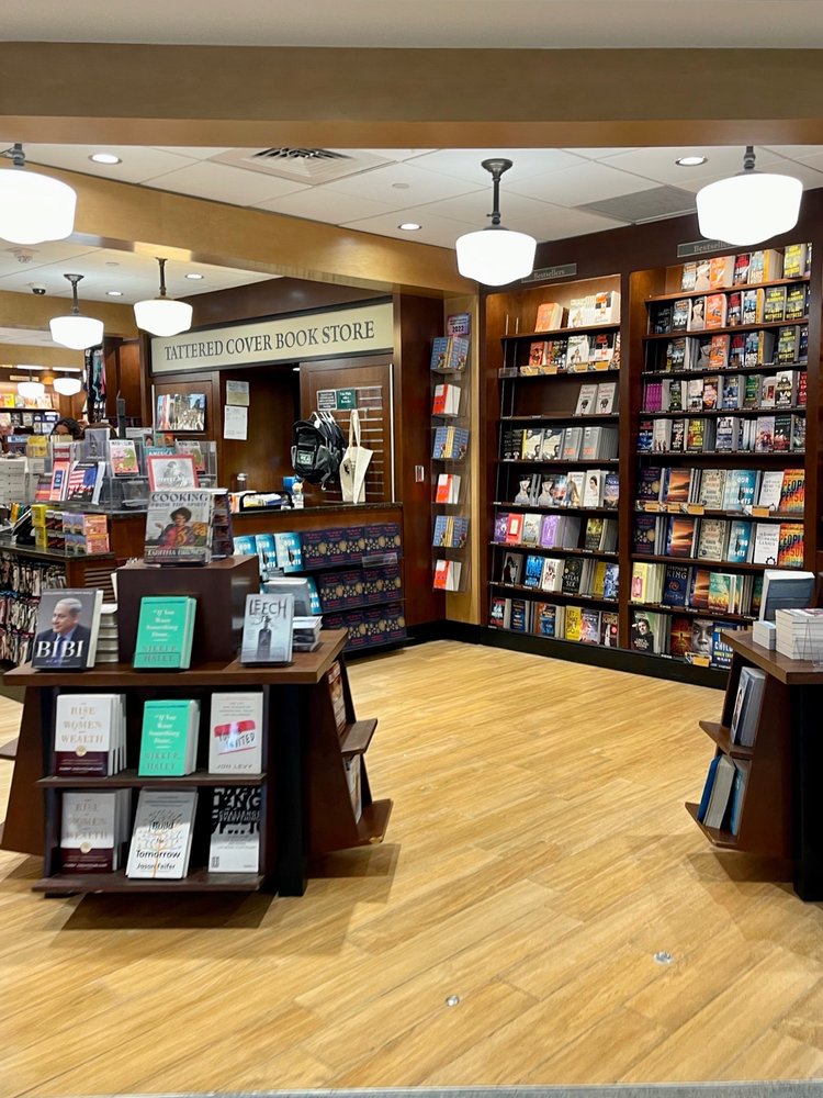 TATTERED COVER BOOK STORE - Updated May 2024 - 13 Reviews - 8900 Peña ...