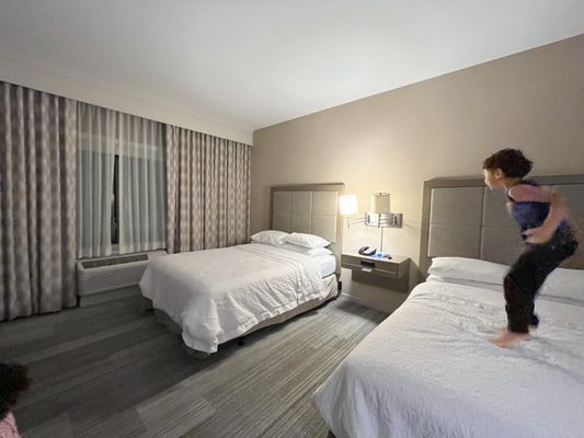 HAMPTON INN LONG BEACH AIRPORT - Updated March 2025 - 208 Photos & 113 ...