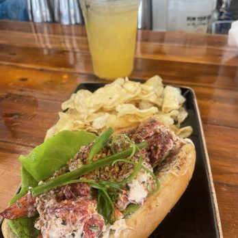 DEAUVILLE INN - Updated June 2024 - 242 Photos & 269 Reviews - 201 ...