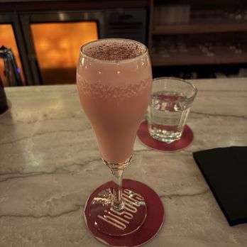 BISOUS - Updated July 2025 - 162 Photos & 76 Reviews - 938 W Fulton ...