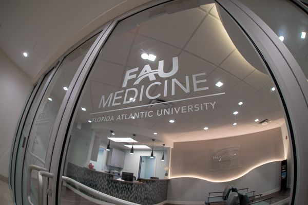 FAU MEDICINE PRIMARY CARE - Updated October 2025 - 10 Photos - 880 NW ...