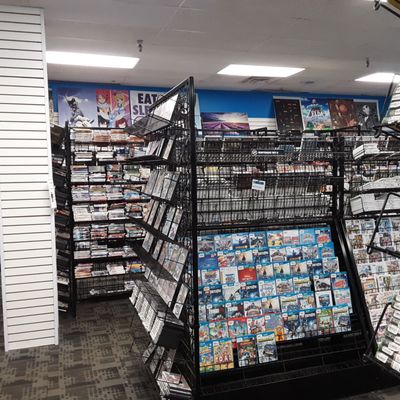 DISC TRADERS - 13 Photos & 11 Reviews - 5835 W Saginaw Hwy, Lansing ...