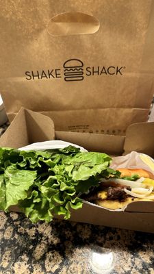SHAKE SHACK PENTAGON CITY - Updated January 2026 - 335 Photos & 317 ...