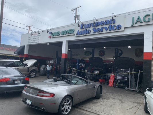 EUROPEAN AUTO SERVICE - 71 Photos & 158 Reviews - 18520 Wyandotte St ...