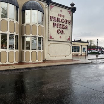 FARGO’S PIZZA - Updated May 2024 - 215 Photos & 436 Reviews - 2910 E ...