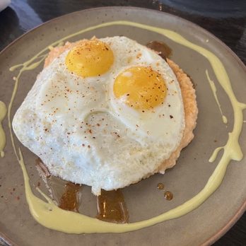 ENCINA - Updated July 2024 - 248 Photos & 126 Reviews - 614 W Davis St ...