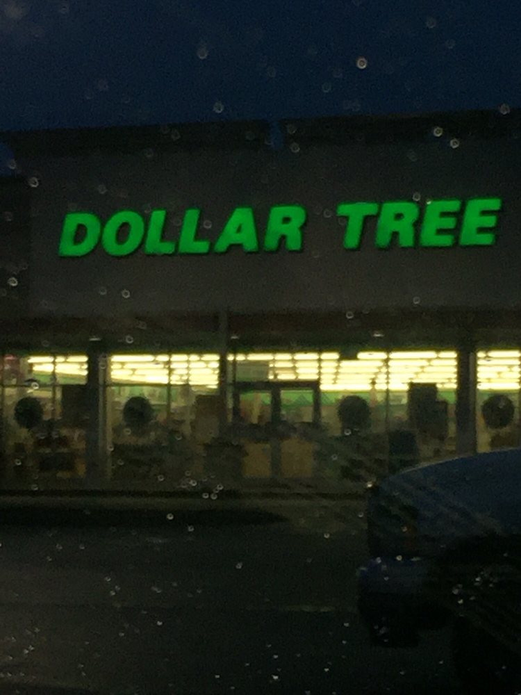 DOLLAR TREE - 28 Highlands Mall, Natrona Heights, Pennsylvania ...