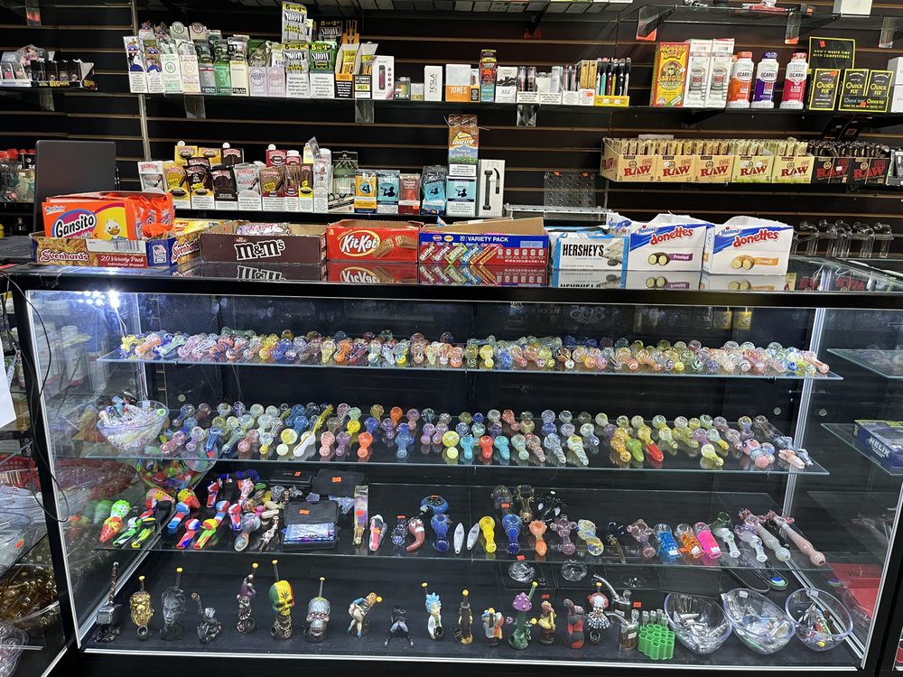 SH MINI MART AND TOBACCO - Updated December 2025 - 15 Photos - 15906 ...