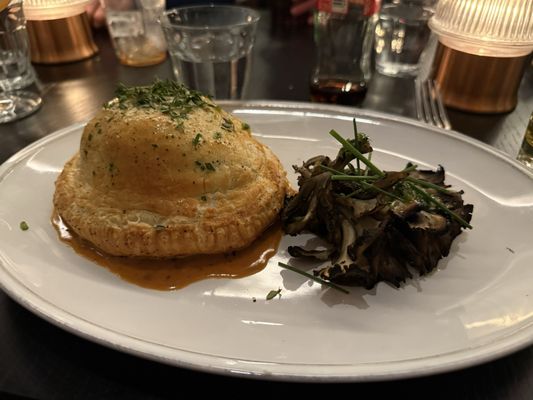 THE ALDERMAN - Updated December 2025 - 19 Photos - 150A W 48th St, New ...