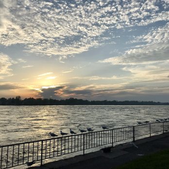 UNITY ISLAND PARK - Updated September 2025 - 29 Photos - Niagara St ...