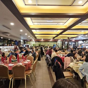 CANTON MANOR - Updated May 2025 - 810 Photos & 140 Reviews - 220-15 ...