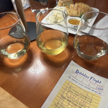 A GRAPE IN THE FOG - Updated December 2025 - 275 Photos & 301 Reviews ...