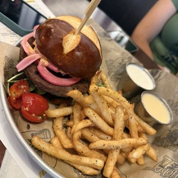 HOPCAT - Updated December 2025 - 124 Photos & 83 Reviews - 17380 Hall ...