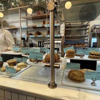DOZEN BAKERY - Updated March 2025 - 393 Photos & 285 Reviews - 2522 ...